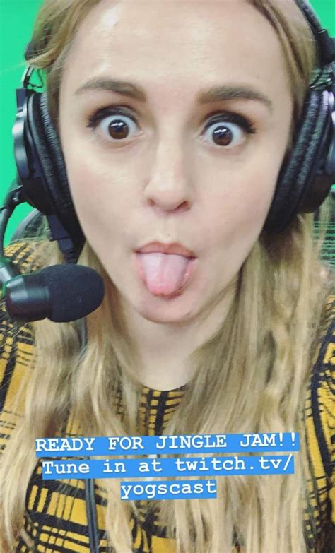 She Has Such A Cute Face Scrolller