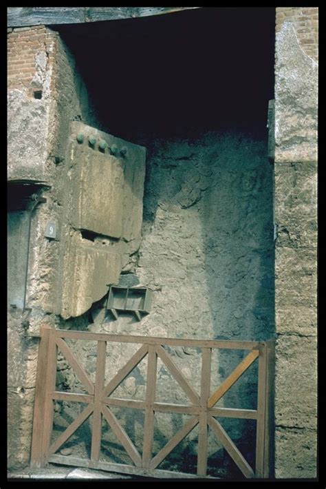 Ix 7 9 Pompeii Plaster Cast Of West Entrance Door Photographed 1970 79