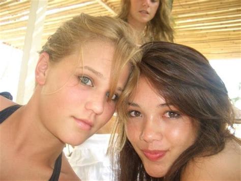 Blonde Nd Brunette Axe123