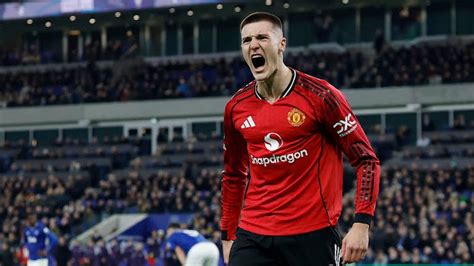 Key Players Who Stood Out In Manchester Uniteds 31 Win Over Aston