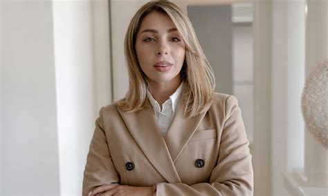 Inesa Dita Seattle Agent Magazine