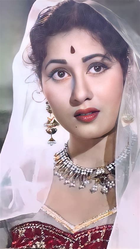 Madhubala Hd Wallpaper Pxfuel 40 Off Brunofugaadvbr
