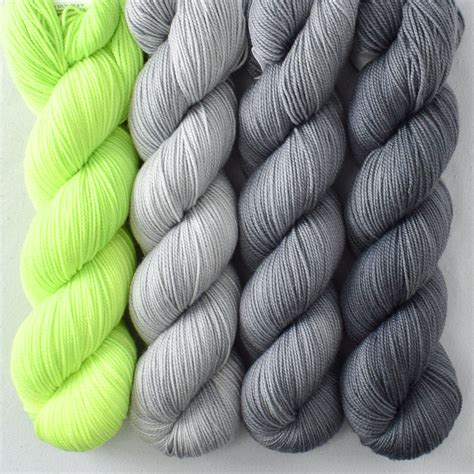 Ectoplasmic Residue Yummy 2 Ply Who Ya Gonna Shawl Set Babette