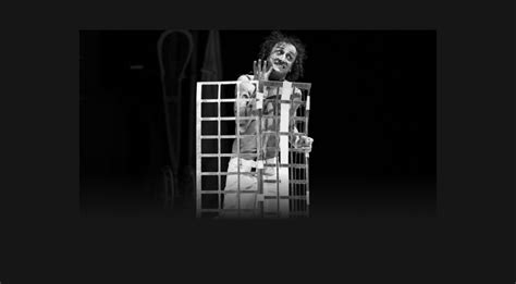 Antonio Rezza Dopo 20 Anni Ancora Attuale Il Suo “fotofinish” The