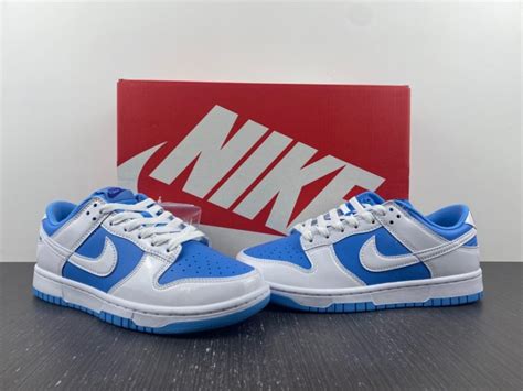 Dunk Low Reverse Unc
