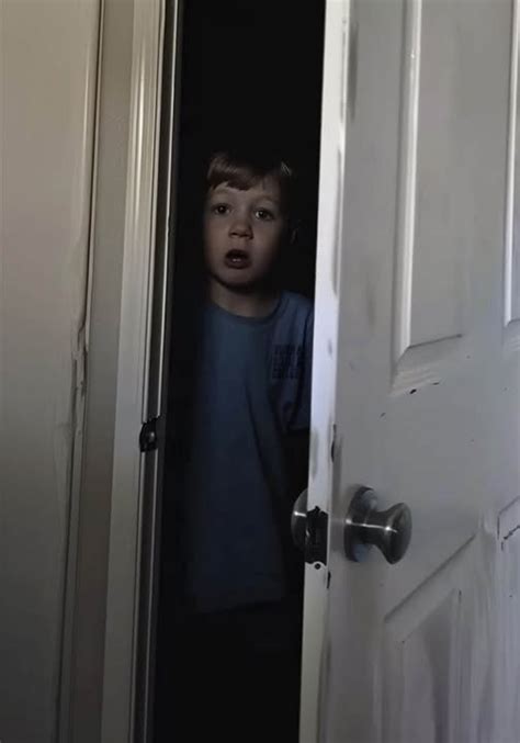 Elevul Meu A încetat Să Mai Vină La școală — Când Am Vizitat Casa Lui