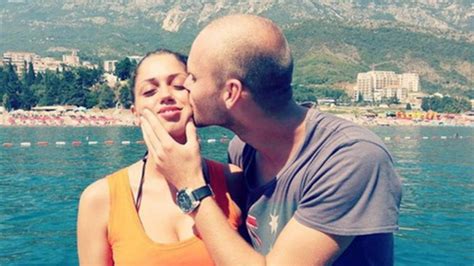 Kako Danas Izgleda Smuvala Pevača U Rijalitiju Udala Se Za Njega I Razvela Posle 3 Meseca Pa