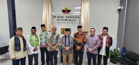 Gubernur Mahyeldi Resmikan Surau Sydney Australia Sebagai Surau Pertama