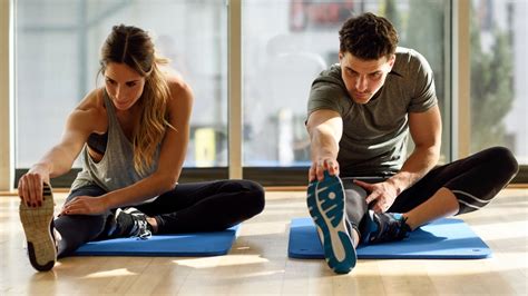 Ballistic Stretching Definition Benefits Drawbacks And Should You Do It Fitness Volt