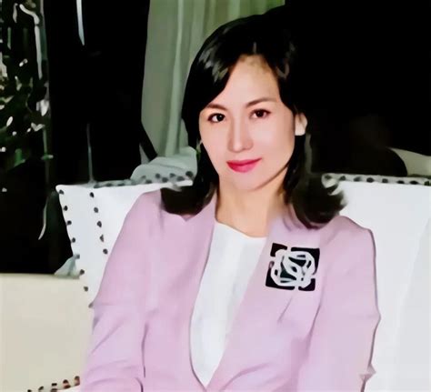 何超琼算不算顶级大美人？看了她年轻时的照片，比李嘉欣美多了 知乎