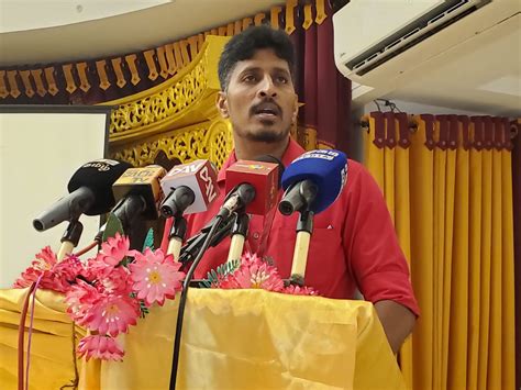 Remembering The ‘voice Of The Nation Hundreds Commemorate Balasingham In Kilinochchi Tamil