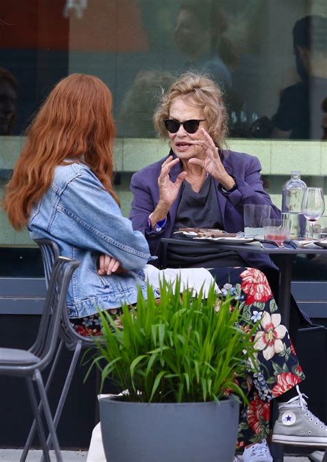 Lauren Hutton Style Clothes