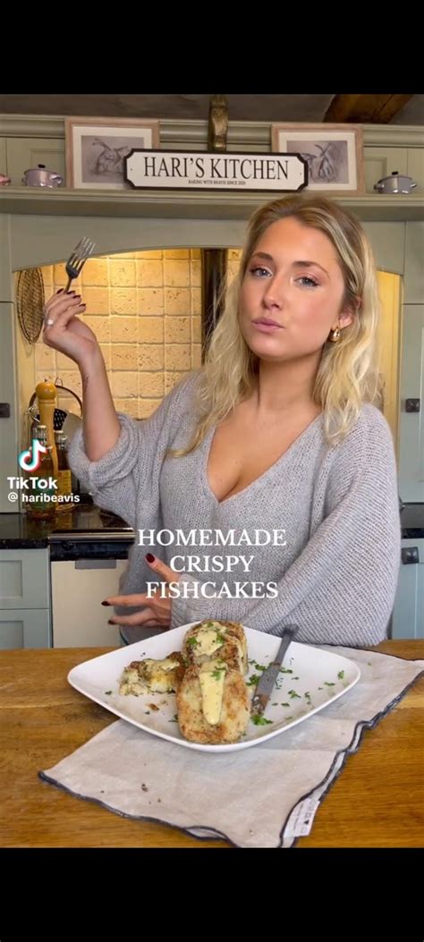 Tiktok Star Hari Beavis Rjerkoffukcelebs