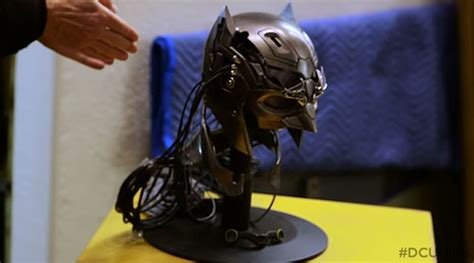 Dc Extended Universe Films Batmanvsuperman Secrets Tech Cowl