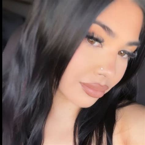 Bella Retamosa Bellaretamosa22 Snapchat Stories Spotlight And Lenses