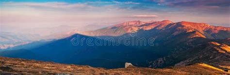 Pico Imagen De Archivo Imagen De Prado Escena Sombra 103698815