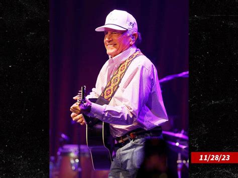 George Strait Returning To Clemson Stadium After 25 Years