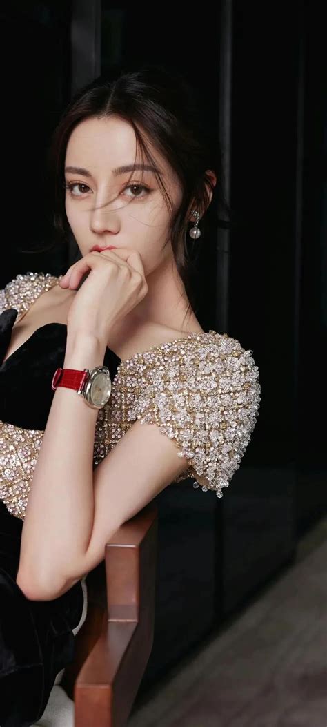 Natural Beauty Dilireba Stunning Photo Inews