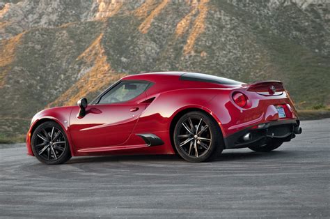 2015 Alfa Romeo 4c Coupe And Alfa Romeo 4c Spider Four Seasons Wrap