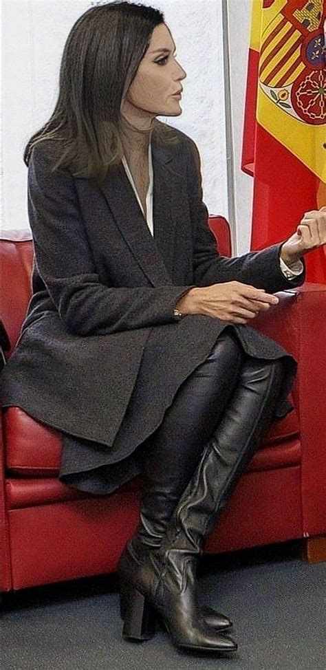 Pin By Steve Marie On Boots And Heels Skirts With Boots Celebrity