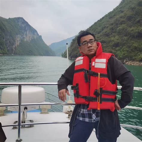 粟武l 美术学院