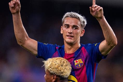 No Jugará Más De Titular Con Flick En El Barça Fuera Pau Cubarsí Y