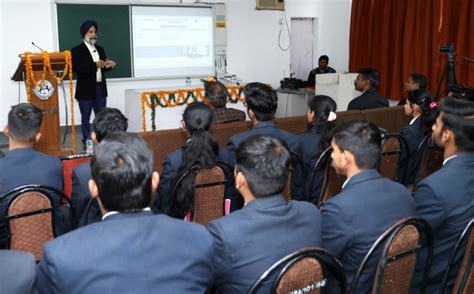 guest lecture on problem solving and ideation at srms engineering campus sparks inspiration