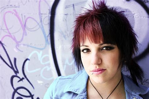 8700 Emo Fotos De Stock Imagens E Fotos Royalty Free Istock