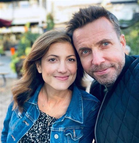 Julia Benson Biography Age Height Weight Husband Mrdustbin