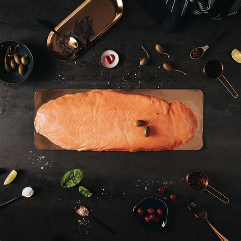 PstrĄg Łososiowy WĘdzony Na Zimno 1kg