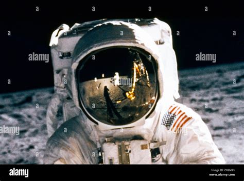 Blue Moon Tap Handle Apollo 11 Astronaut Buzz Aldrin Signed 8x10 Nasa