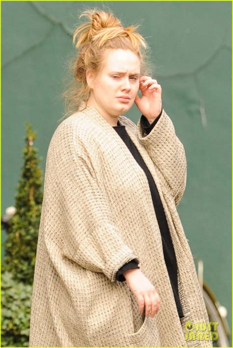 Adele Makes Rare Public Appearance For Make Up Free Bookstore Run