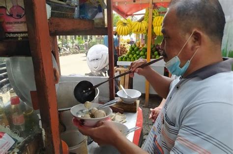Selama Ini Gak Ada Yang Sadar Kuah Bakso Buatan Pedagang Bisa Gurih Dan Enak Karena Dua Bahan