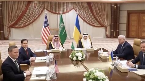 Boycott Amazon Protest Outside Laval Warehouse After Mass Layoffs