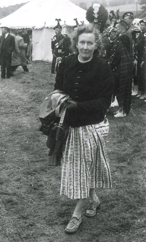 Dr Flora Macauleys Photographs The National Piping Centre Archives