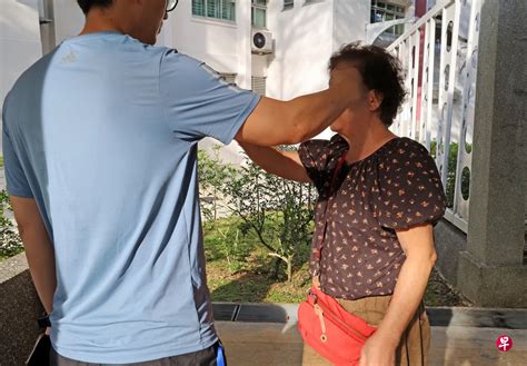 75yo Aunty Gets Cursed And Spat At Then Punched By Man For Simply Asking Him To Give Way To Her