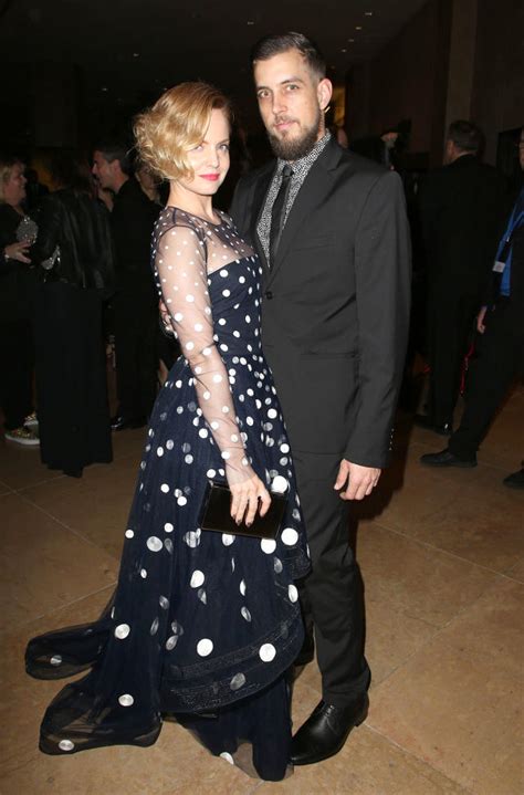 Mena Suvari Secretly Got Married For The Third Time In An Intimate