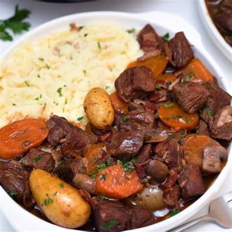 Beef Bourguignon Slow Cooker Recipes Uk At Tracey Parmelee Blog