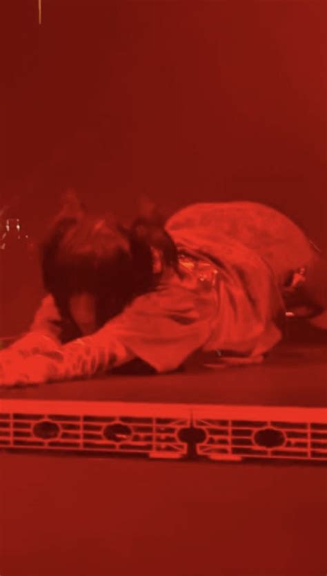 Pin By Grace ｡･˚ ｡ On Billie Billie Hot Poses Billie Eilish