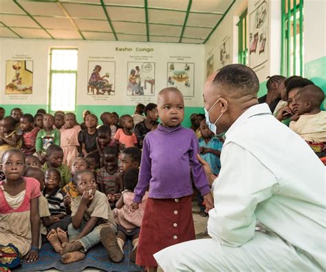 Reconstruction De Deux Salles De Classe à Lécole Secondaire De Lyambo