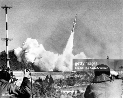 Lambda Rocket Photos And Premium High Res Pictures Getty Images