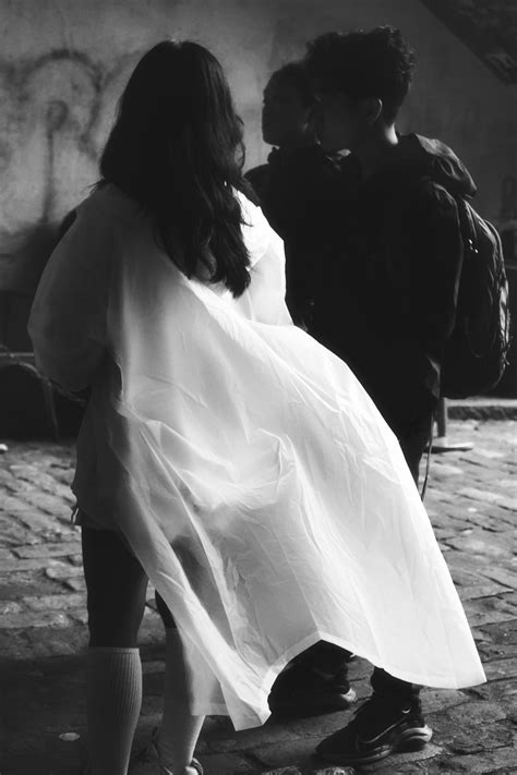 Captin Trips R Photocritique