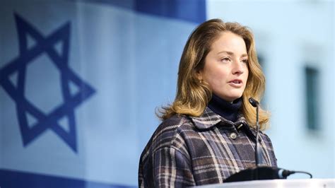 Berlin And Brandenburg Preis Für Zivilcourage Geht An Clara Von