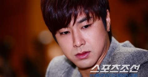 포토 정윤호 아프리카 아이들에 추억을 주고 싶었어요