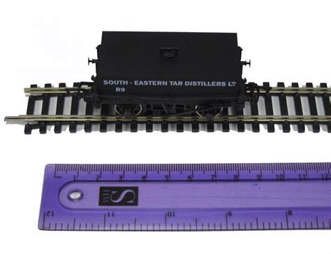 Dapol B865 Rectangular Tank Wagon R9 South Eastern Tar