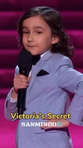 She Is So Cute😂😂😂 Video Music Memes Funny Funny Me Funny 
