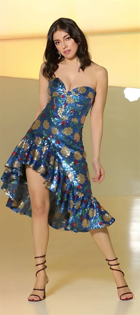 Divya Khosla Kumar Hot Photoshoot ️😍 R Divyakumarkhosla