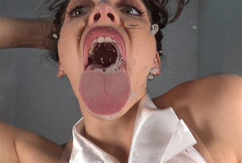 Nostrilphilia™ On Twitter Angelina Is Oral Vore Model She Loves To