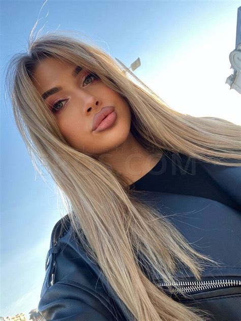 Adele Model 8022813333 Located In Florida Miami