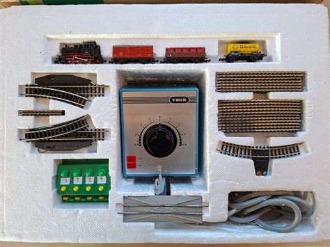 Minitrix N 1046 Starter Set 1 Master Set With Rail Switch